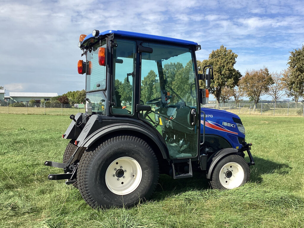 Iseki Kommunaltraktor TH 5370 AHLK - schumann-technik.de